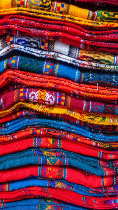 8 Lovely Peruvian Traditional Clothing | Smash Negativity