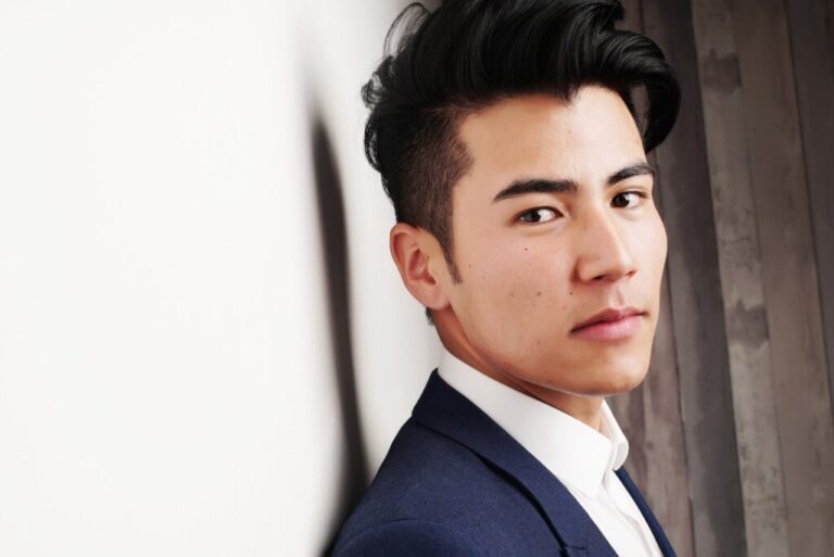 How To Know If You Are Handsome: 8 Factors To Consider