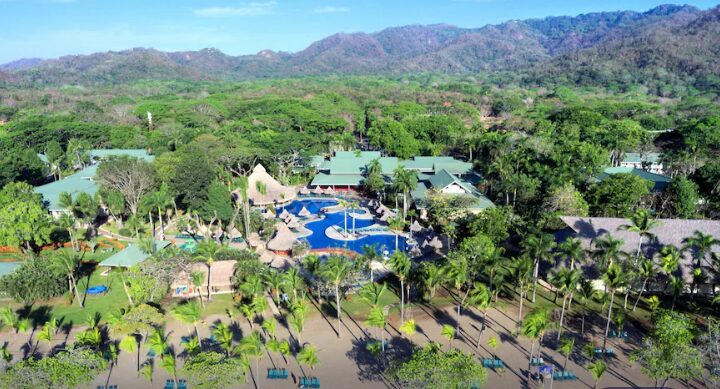 11 Top Costa Rica Kid Friendly Resorts | Smash Negativity